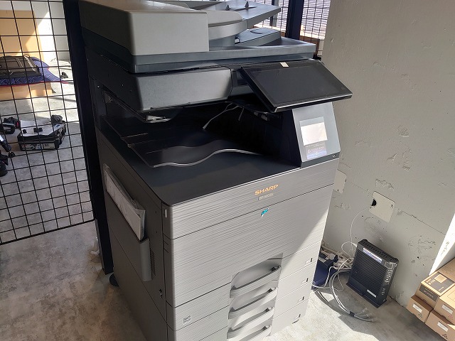 横浜の運送業のお客様にシャープ複合機BP-50C55納品！ | syshan株式会社