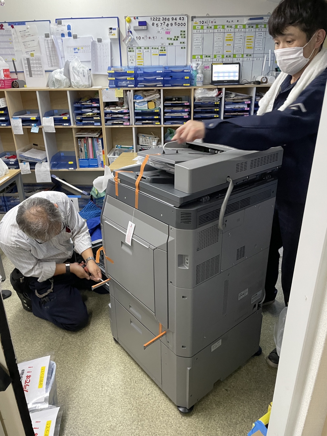 神奈川県の給食製造販売工場にてSHARP BP-50C65 カラー複合機納品完了！ | syshan株式会社