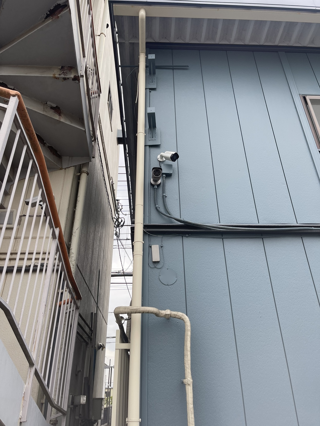 東久留米市内の資材置き場の防犯カメラ工事完了しました！2 | syshan株式会社